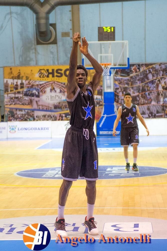 Joseph Mobio è il primo acquisto della Sicoma Valdiceppo - Basket Academy